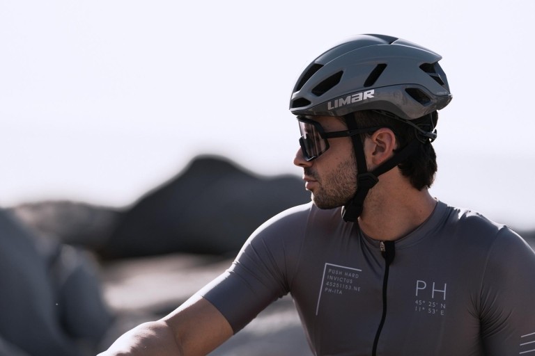 ニバリが開発協力、ブランド史上最高のエアロ性能を誇る「AIR ATLAS」誕生｜LIMAR | サイクルジャパン